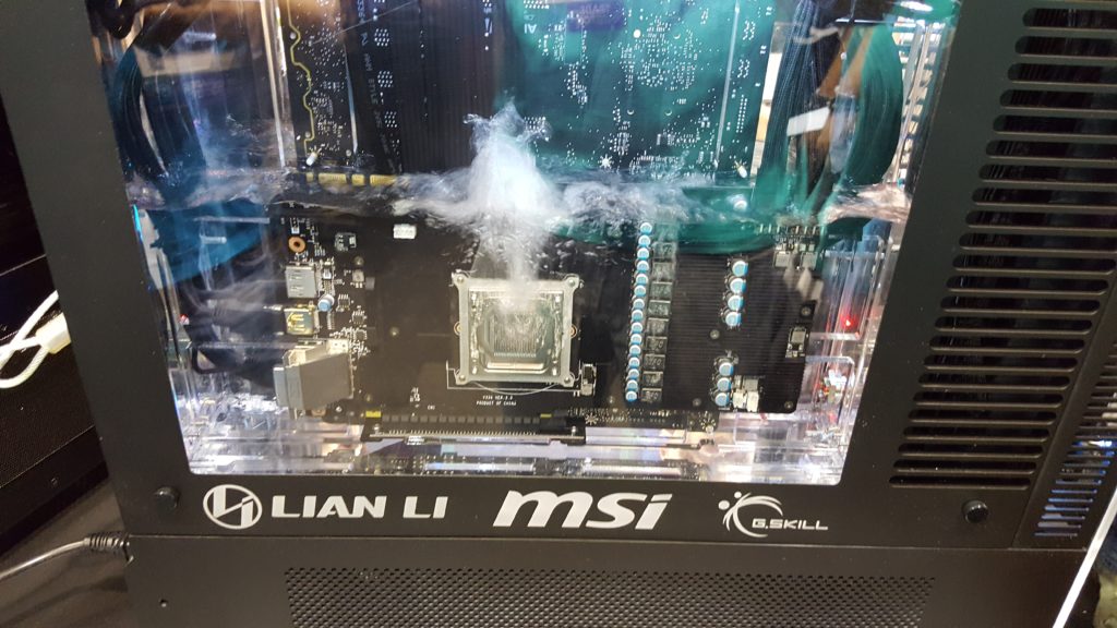 der8auer Aqua Exhalare das extreme PC-System - Hardware-Inside